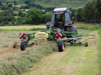 Krone Swadro 35 | 38 | 42 | 46 single rotor rakes - Martin Supplies