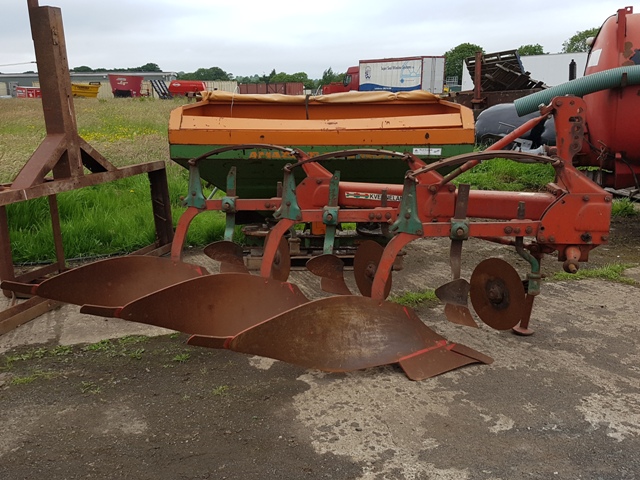 Kverneland 3 Furrow Plough with spring release (Used) - Martin Supplies